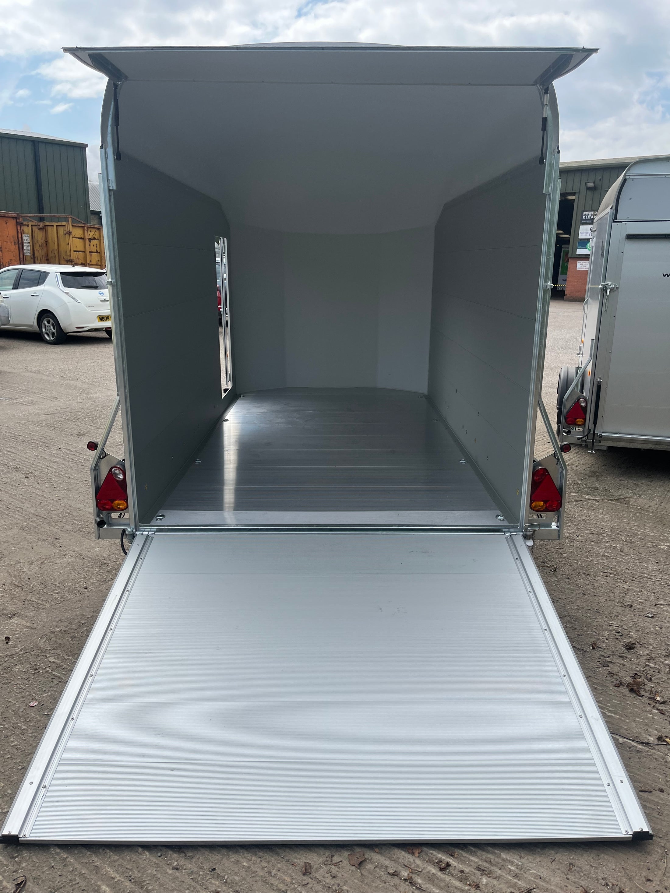 Debon Roadster C700 Box Trailer | 2600kg Twin Axle – Jayray – Jayray ...